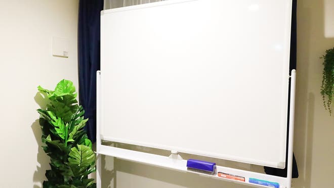 【赤羽駅徒歩圏内!8名利用可!】綺麗な室内!WiFi・プロジェクター・ホワイトボード全て無料!ふれあい貸し会議室 赤羽Aの写真5