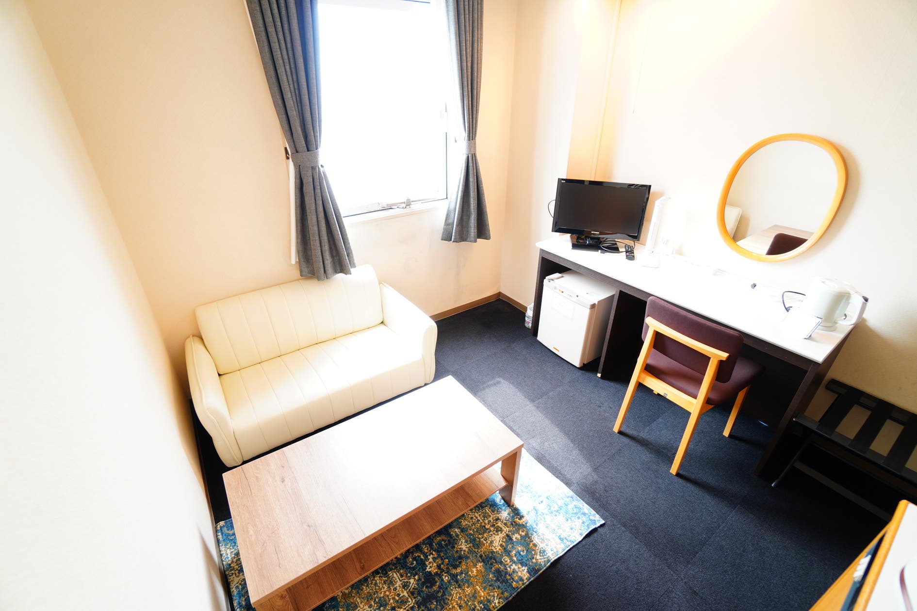 ＜豊橋駅前完全個室ワークスペース906＞光Wi-Fi/モニター/ソファ付き！テレワーク/Web会議,面接/撮影の写真6