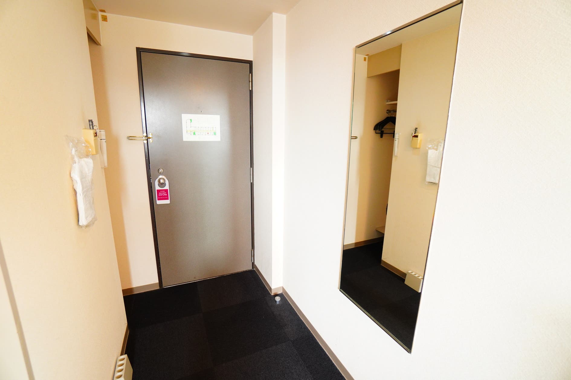 ＜豊橋駅前完全個室ワークスペース907＞光Wi-Fi/モニター/ソファ付き！テレワーク/Web会議,面接/撮影の写真9