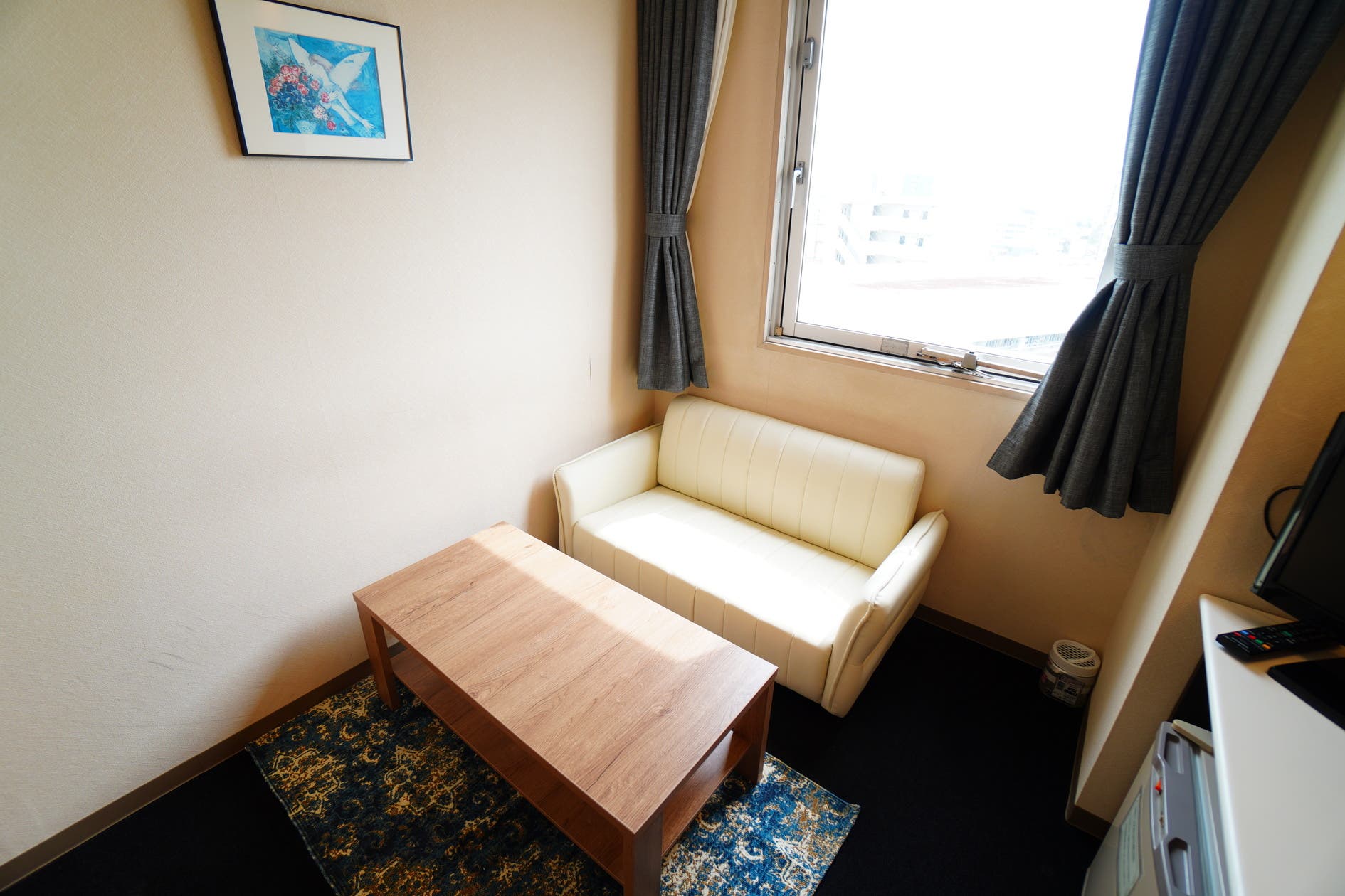 ＜豊橋駅前完全個室ワークスペース910＞光Wi-Fi/モニター/ソファ付き！テレワーク/Web会議,面接/撮影の写真6