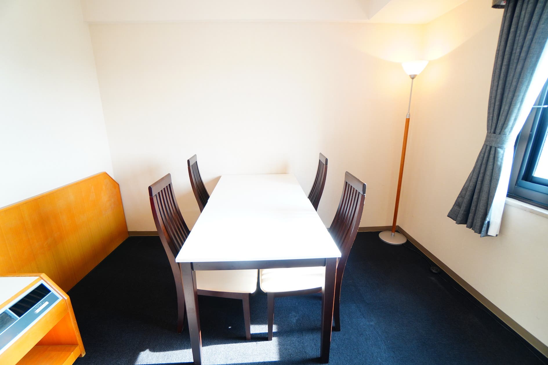 ＜豊橋駅前プライベートスペース825＞豊橋駅から徒歩1分⭐️光回線Wi-Fi/テレビあり！会議/打ち合わせ/商談/パーティーにもの写真6