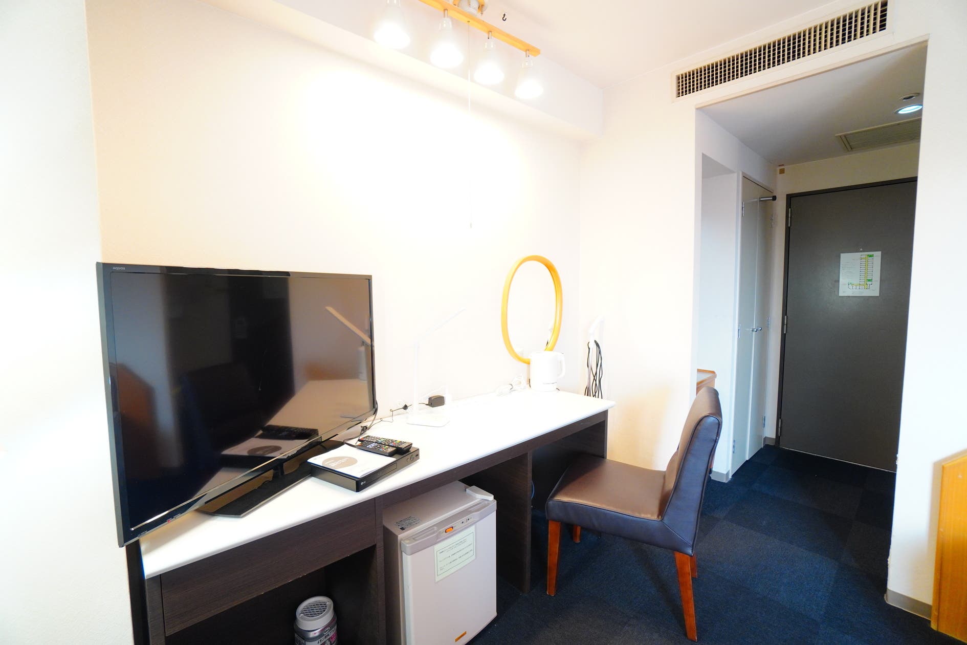 ＜豊橋駅前プライベートスペース825＞豊橋駅から徒歩1分⭐️光回線Wi-Fi/テレビあり！会議/打ち合わせ/商談/パーティーにもの写真10