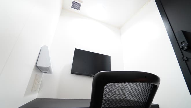 ✨高速Wi-Fi✨<MARUI TOCLUS WORK No.1 LARGE>広めブース!モニター有/テレワーク/Web会議の写真5