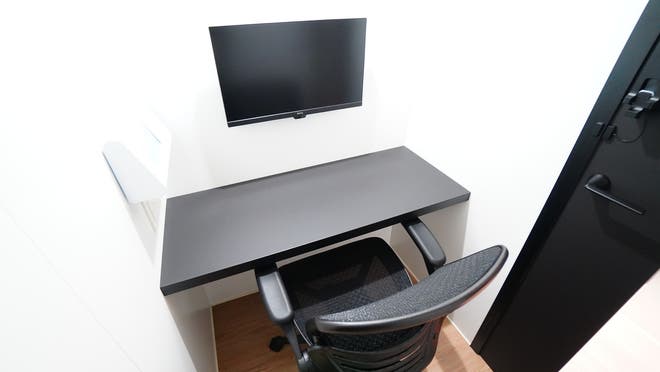 ✨高速Wi-Fi✨<MARUI TOCLUS WORK No.2 LARGE>広めブース!モニター有/テレワーク/Web会議の写真2