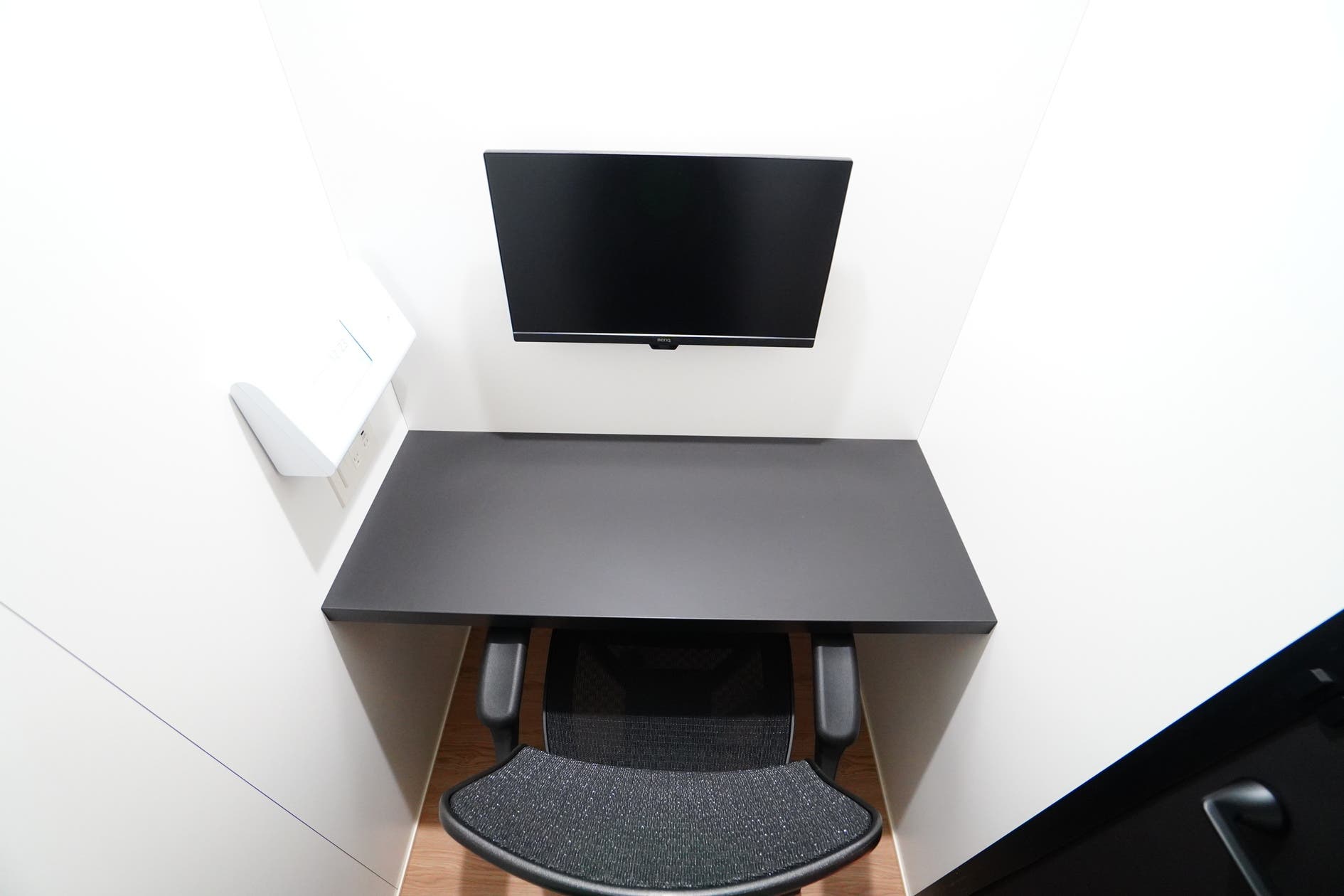 ✨高速Wi-Fi✨＜MARUI TOCLUS WORK No.3 LARGE＞広めブース！モニター有/テレワーク/Web会議の写真4