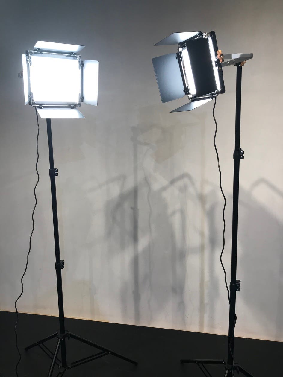 セットでお得！お手軽な照明です💡LEDビデオライト2本セットの画像2