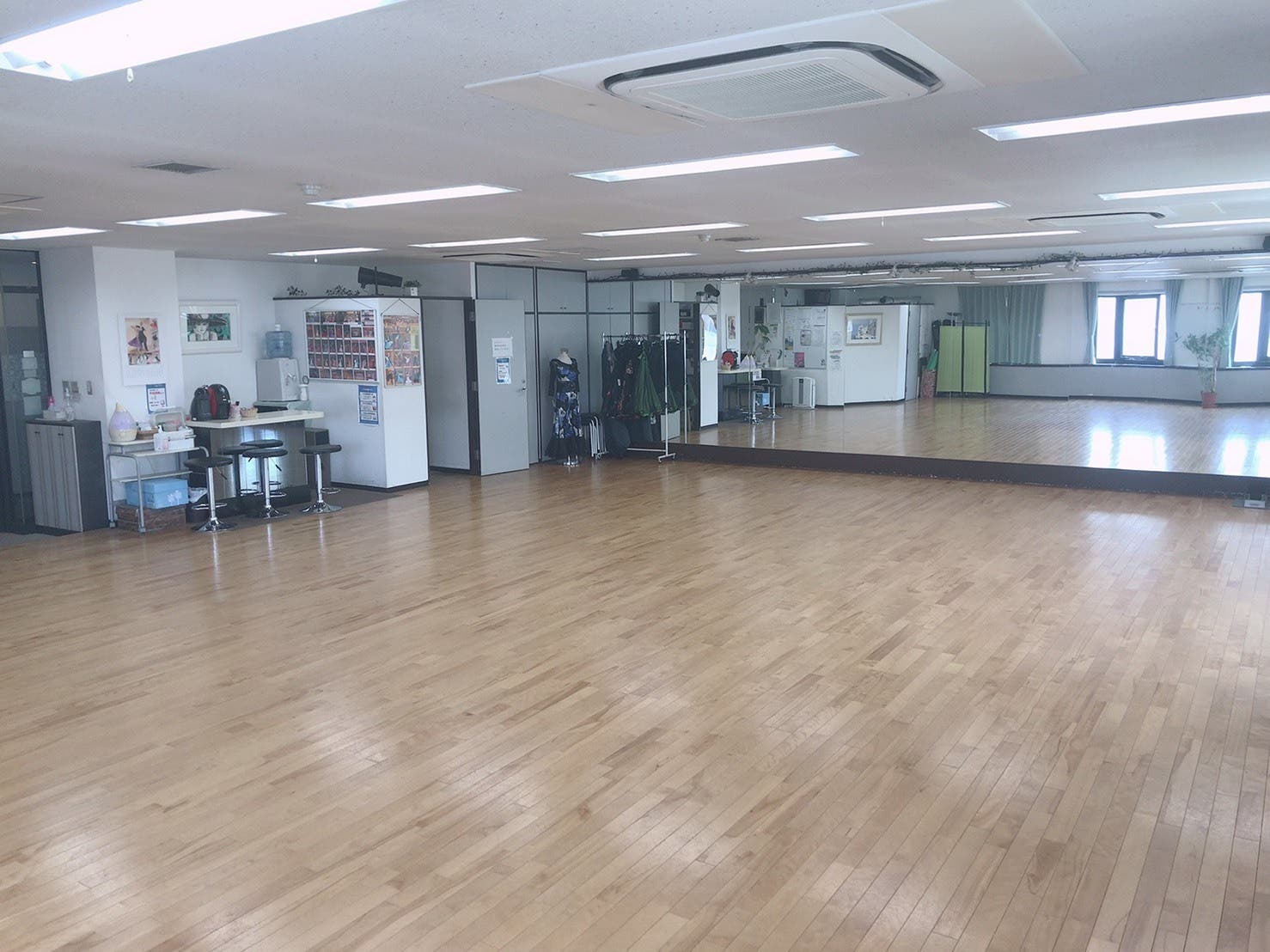 聖蹟桜ヶ丘駅より徒歩1分の広いダンススタジオ。会議ＯＫの写真7