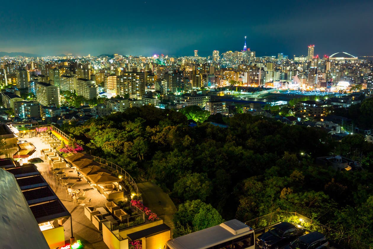 ガーデンレストランｋ～福岡市街を一望できるオープンエアスペースの写真1