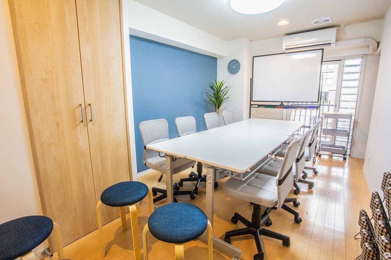 【新宿駅南口4分！新宿三丁目駅E6出口すぐ！12名利用可！】WiFi・ホワイトボード全て無料！コモンズ会議室 新宿高島屋前２の写真7