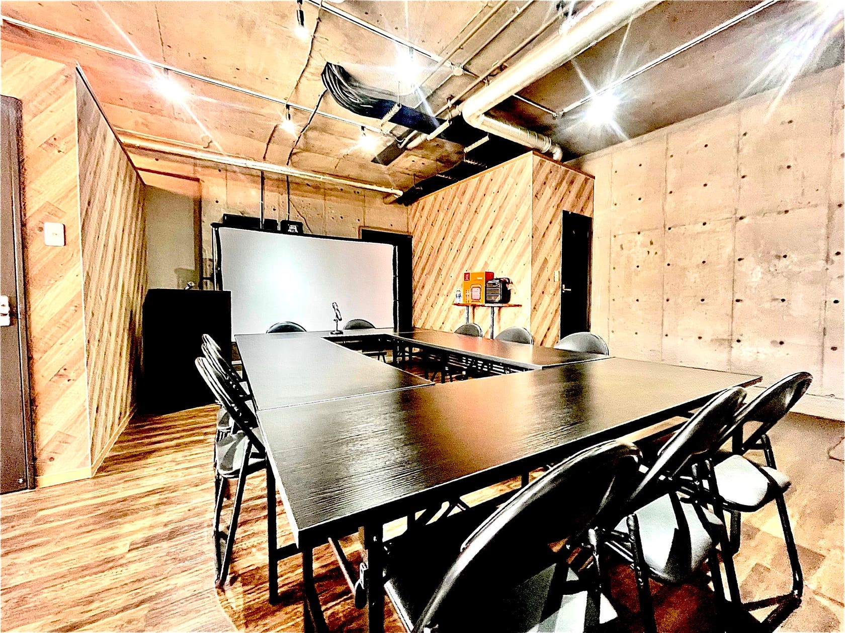 🌄✨広いバルコニー付✨🌄　会議・女子会・イベントスペース！下通り銀座通り交差点から徒歩1分！！の写真5