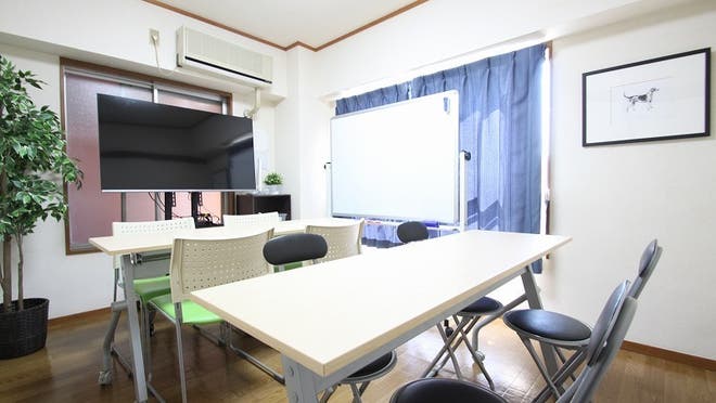 ⭐聖蹟桜ヶ丘駅2分!10名利用可⭐50型モニタ/光回線/WiFi/FireTV/BlurayDVD/施術台/キッチン全無料!の写真9