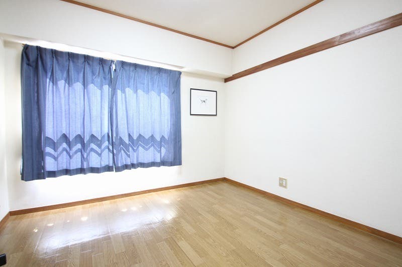 ⭐聖蹟桜ヶ丘駅2分！10名利用可⭐50型モニタ/光回線/WiFi/FireTV/BlurayDVD/施術台/キッチン全無料！の写真13