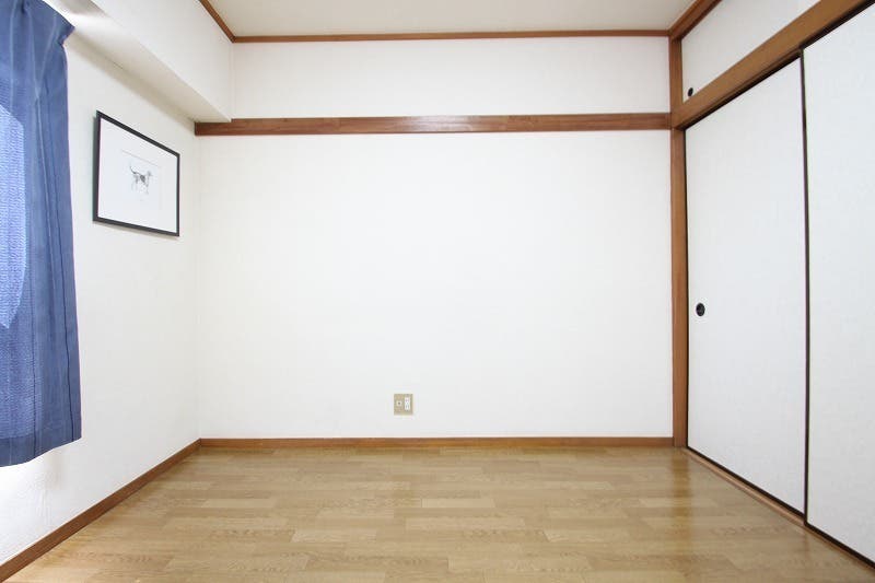 ⭐聖蹟桜ヶ丘駅2分！10名利用可⭐50型モニタ/光回線/WiFi/FireTV/BlurayDVD/施術台/キッチン全無料！の写真14