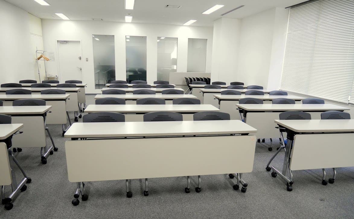 【新宿】アクセス抜群！清潔感があり集中できる貸し会議室の写真2