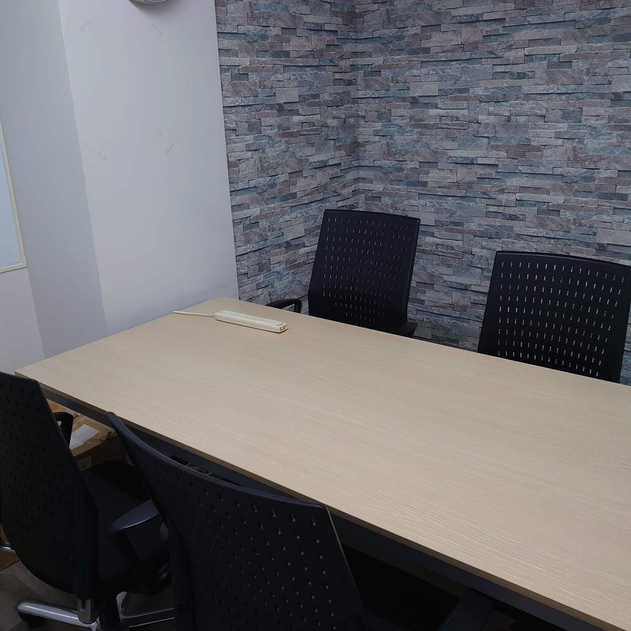 【会議室】神谷町・赤羽橋/ 最大5名 /ホワイトボード付き/ 最大30名可能セミナールーム隣接/東京タワー目前の写真3