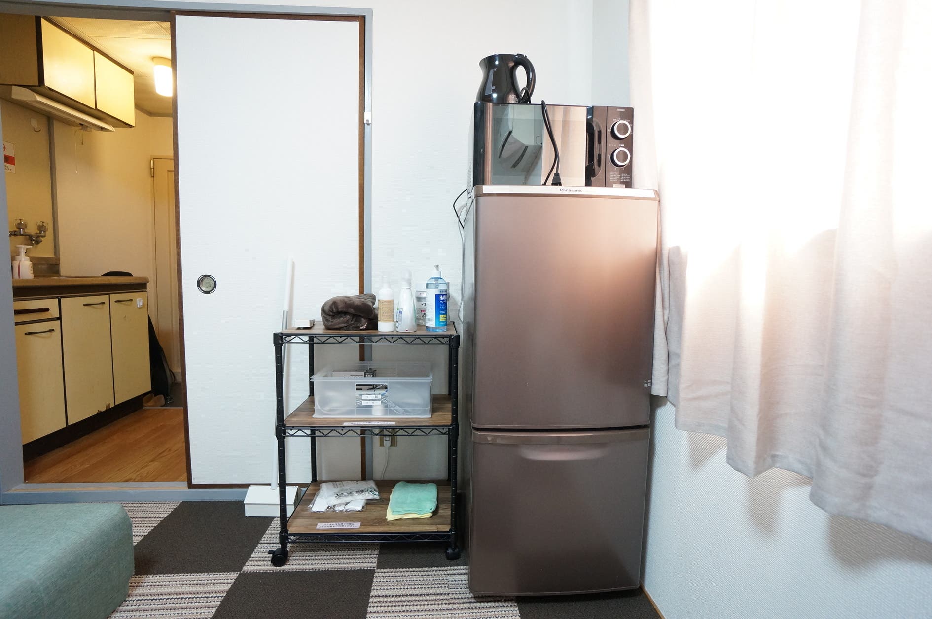 ＜塚本ミニマルオフィス405＞完全個室✨光Wi-Fi📶モニター🖥テレワーク/作業場所/会議/ボドゲの写真7