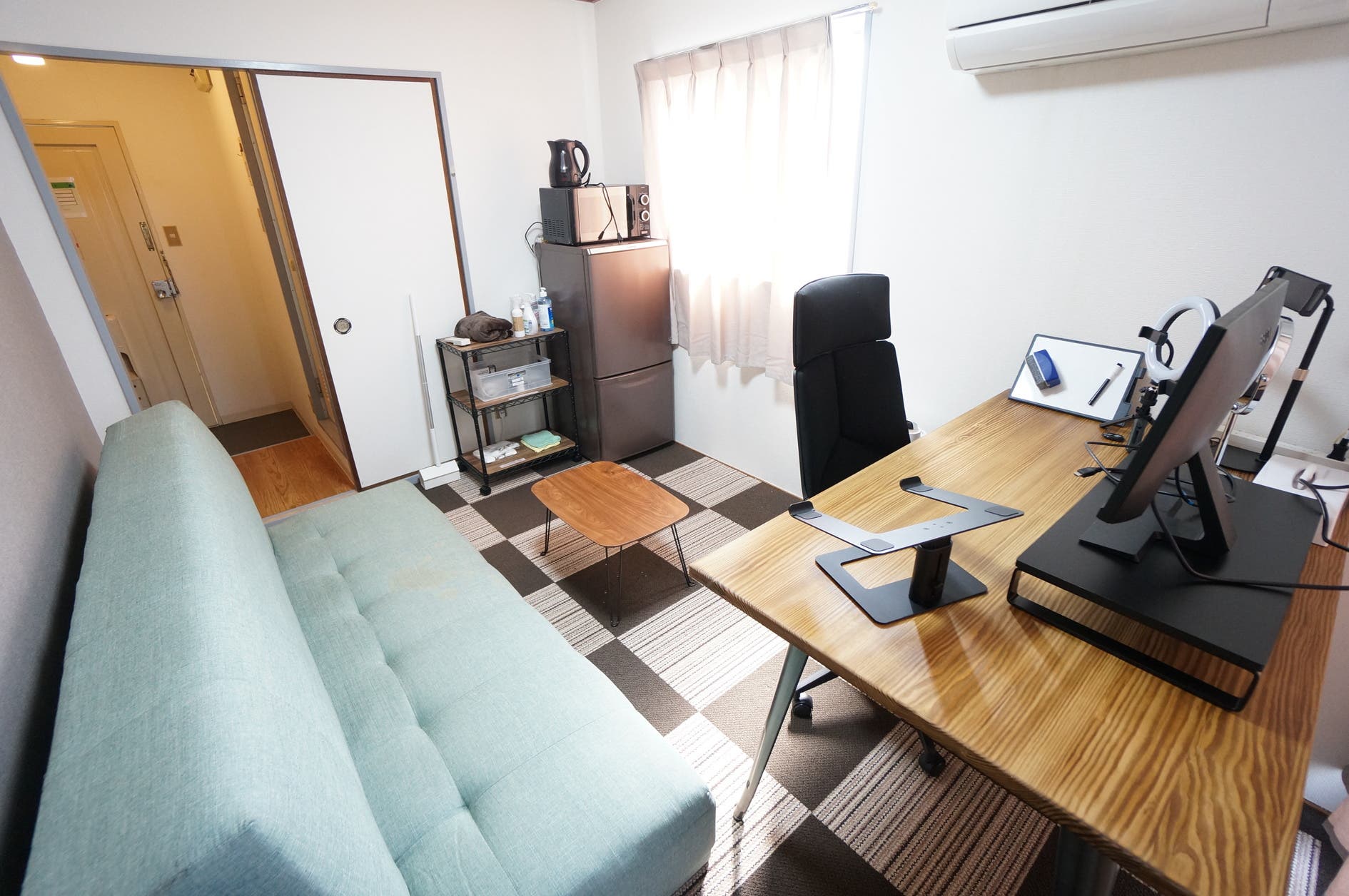 ＜塚本ミニマルオフィス405＞完全個室✨光Wi-Fi📶モニター🖥テレワーク/作業場所/会議/ボドゲの写真8