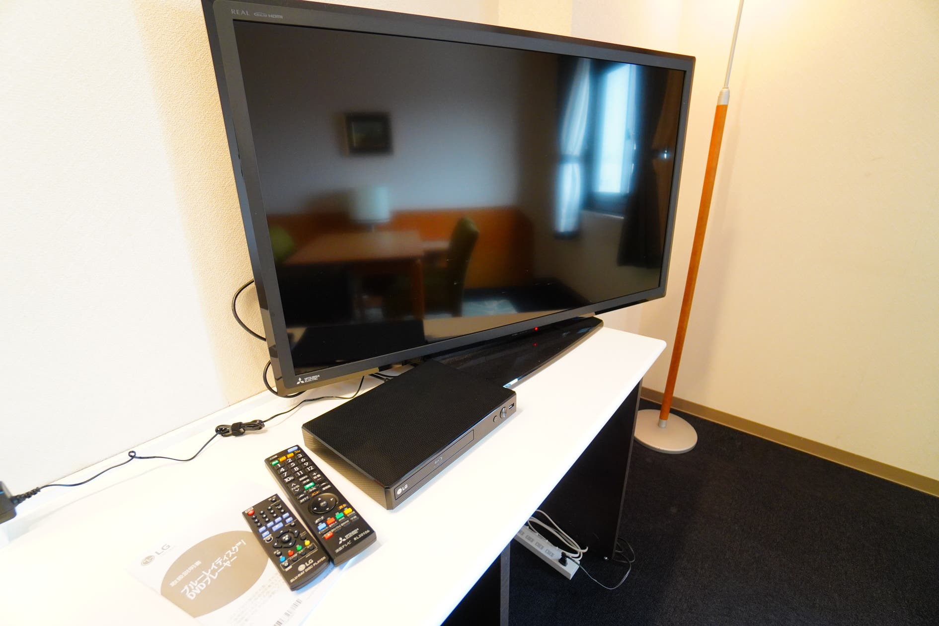 ＜豊橋駅前プライベートスペース826＞豊橋駅から徒歩1分⭐️光回線Wi-Fi/テレビあり！会議/打ち合わせ/商談/パーティーにもの写真7