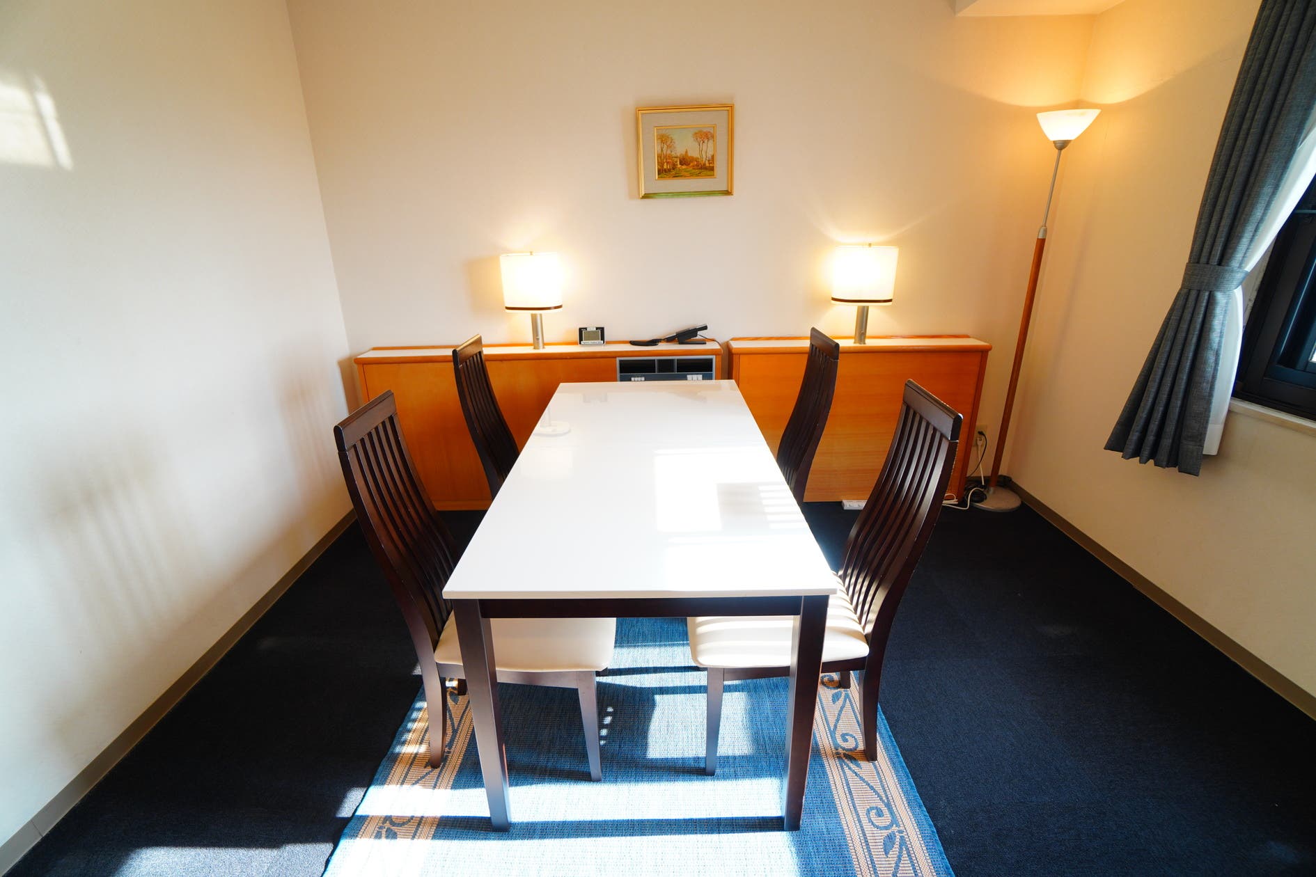 ＜豊橋駅前プライベートスペース827＞豊橋駅から徒歩1分⭐️光回線Wi-Fi/テレビあり！会議/打ち合わせ/商談/パーティーにもの写真6