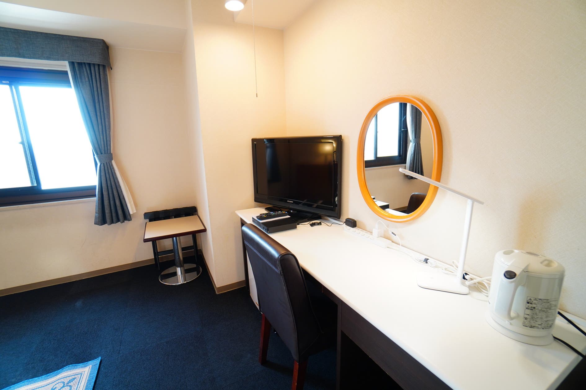 ＜豊橋駅前プライベートスペース827＞豊橋駅から徒歩1分⭐️光回線Wi-Fi/テレビあり！会議/打ち合わせ/商談/パーティーにもの写真7