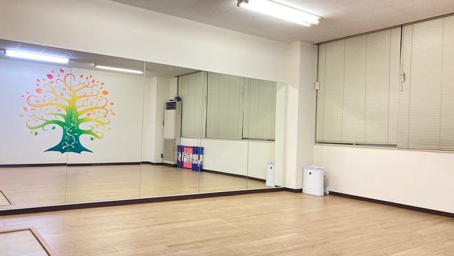 【近鉄奈良駅徒歩1分】ダンスができるレンタルスタジオ/鏡面2面(4.5mと2.7m)/フローリング/ダンス、ヨガ、会議室等の写真12