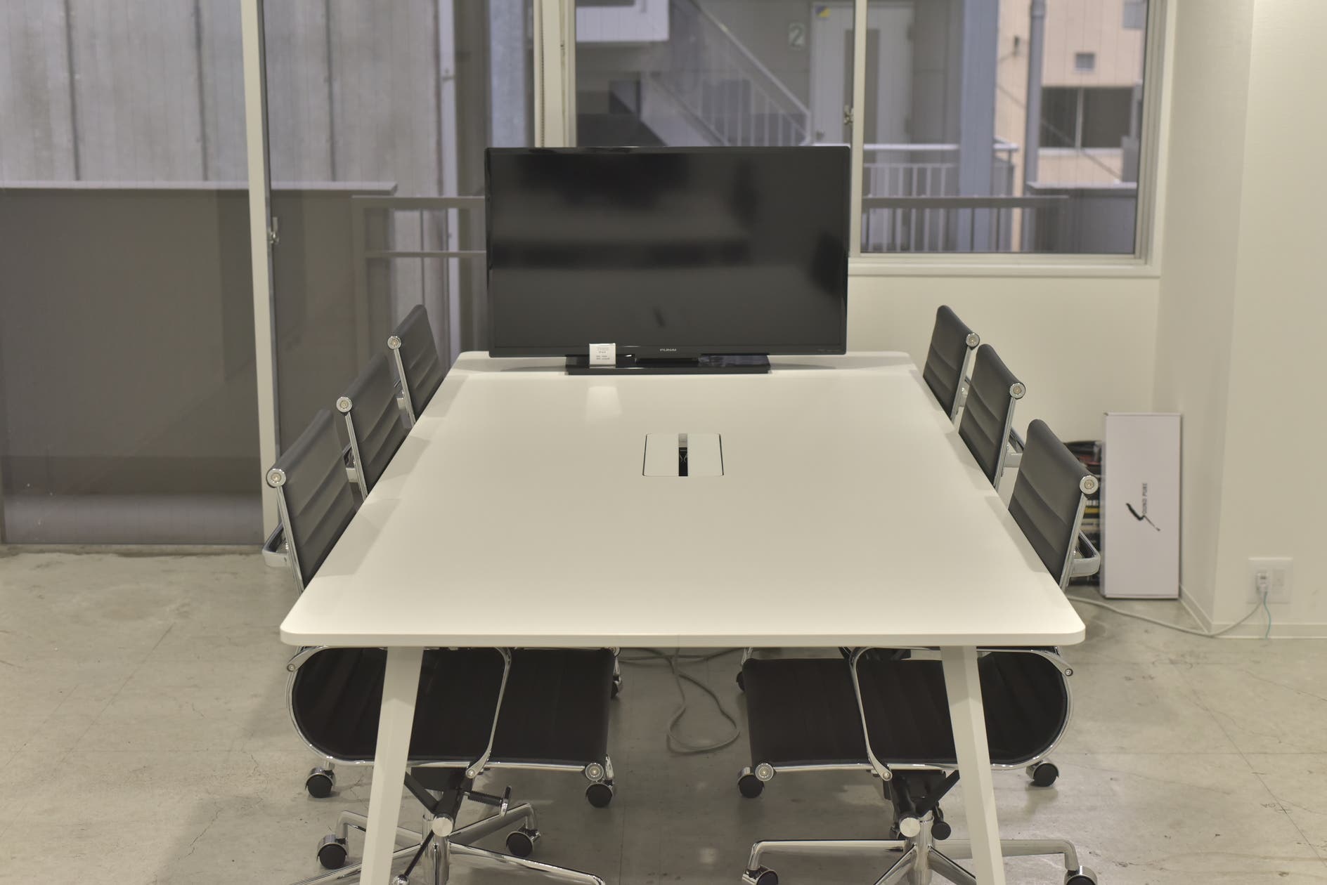 【貸し会議室】北四番丁駅徒歩3分 / Wi-Fi(光回線) / 電源完備/飲食可の写真5