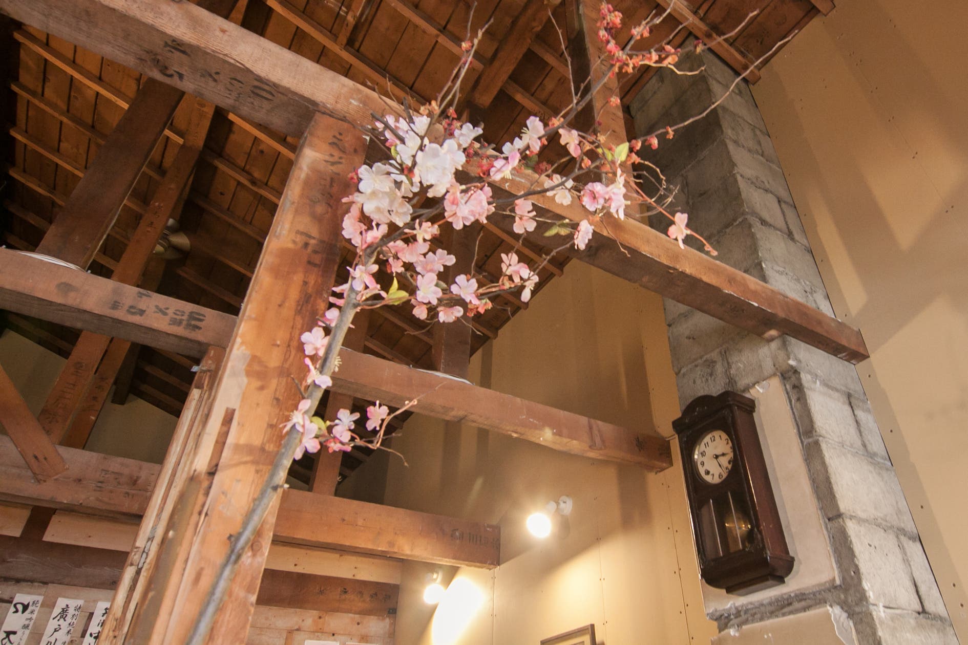 【菊水・学園前駅近】和室とバーカウンター｜生ピアノPA完備｜撮影・ライブOKの写真9