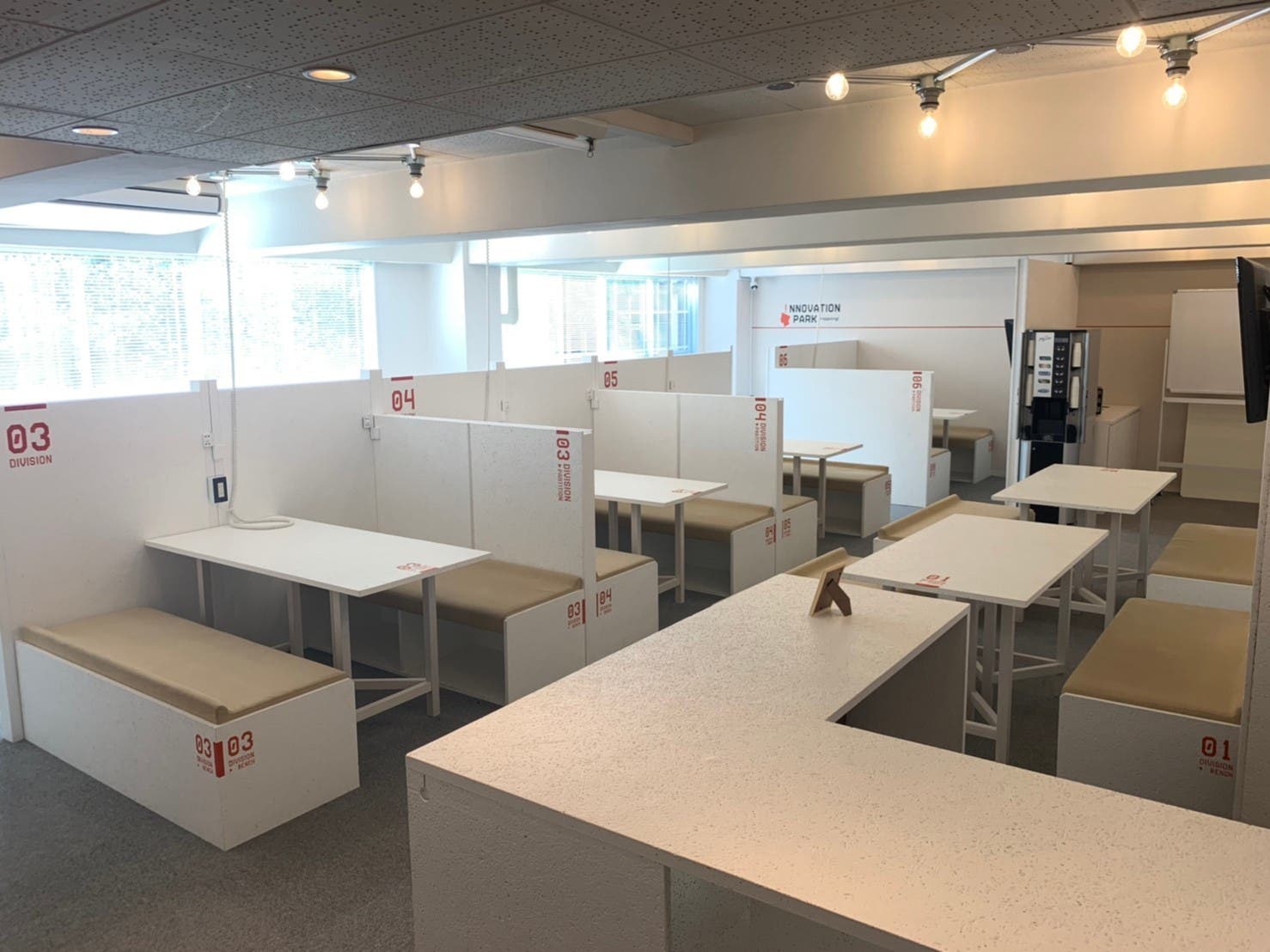 オープンスペース貸切　最大40名まで利用可の写真1