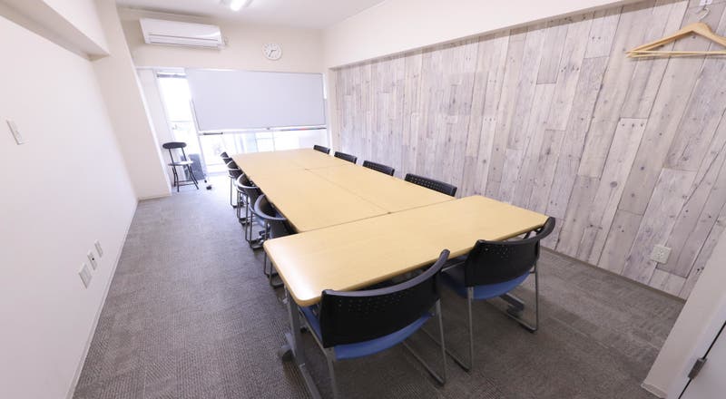 【池袋駅39番出口3分！13名利用可！】完全個室！綺麗な室内！ホワイトボード完備！コモンズ会議室 南池袋