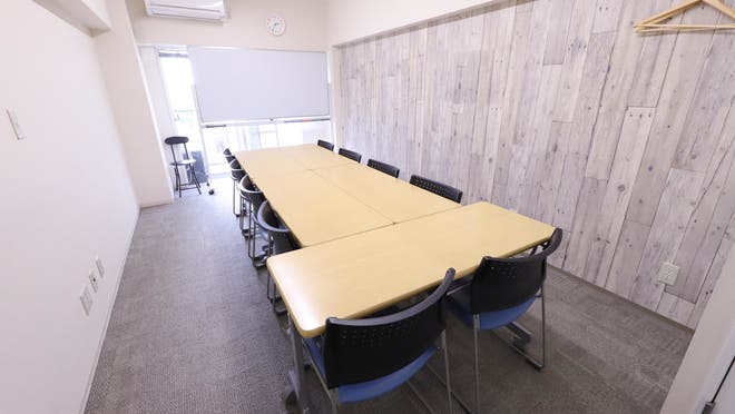 【池袋駅39番出口3分!13名利用可!】完全個室!綺麗な室内!ホワイトボード完備!コモンズ会議室 南池袋の写真1
