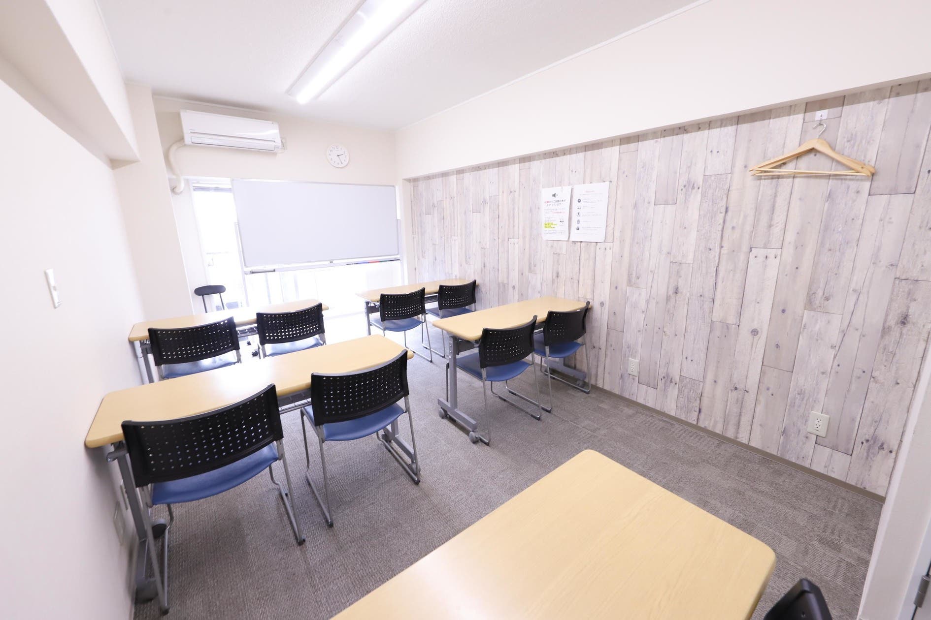 【池袋駅39番出口3分！13名利用可！】完全個室！綺麗な室内！ホワイトボード完備！コモンズ会議室 南池袋の写真14