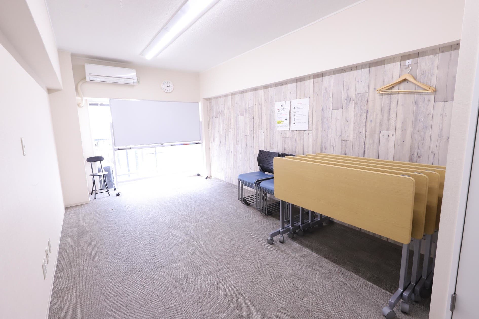 【池袋駅39番出口3分！13名利用可！】完全個室！綺麗な室内！ホワイトボード完備！コモンズ会議室 南池袋の写真21