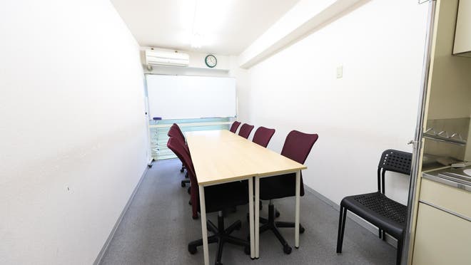 【新宿駅新南口1分!新宿三丁目駅E6出口30秒!10名利用可!】WiFi・ホワイトボード全て無料!コモンズ会議室 新宿高島屋前の写真2