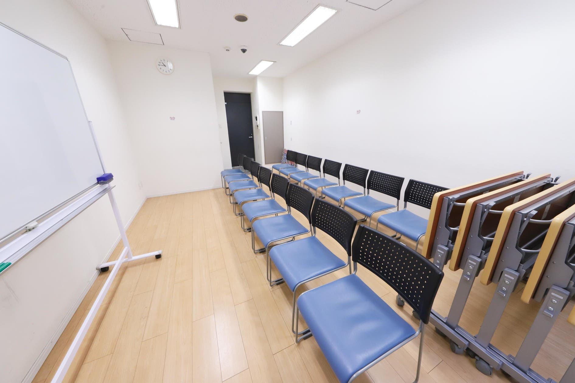 【田町駅三田口5分！三田駅A3出口4分！15名利用可】ホワイトボード完備！リモートワーク、WEB会議に！コモンズ会議室 田町三田の写真16