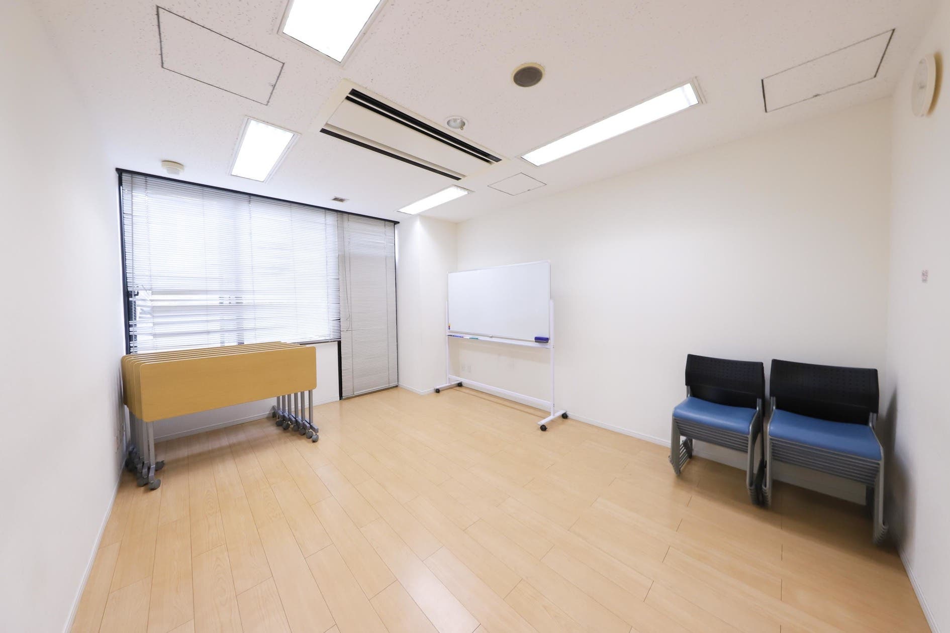 【田町駅三田口5分！三田駅A3出口4分！15名利用可】ホワイトボード完備！リモートワーク、WEB会議に！コモンズ会議室 田町三田の写真19