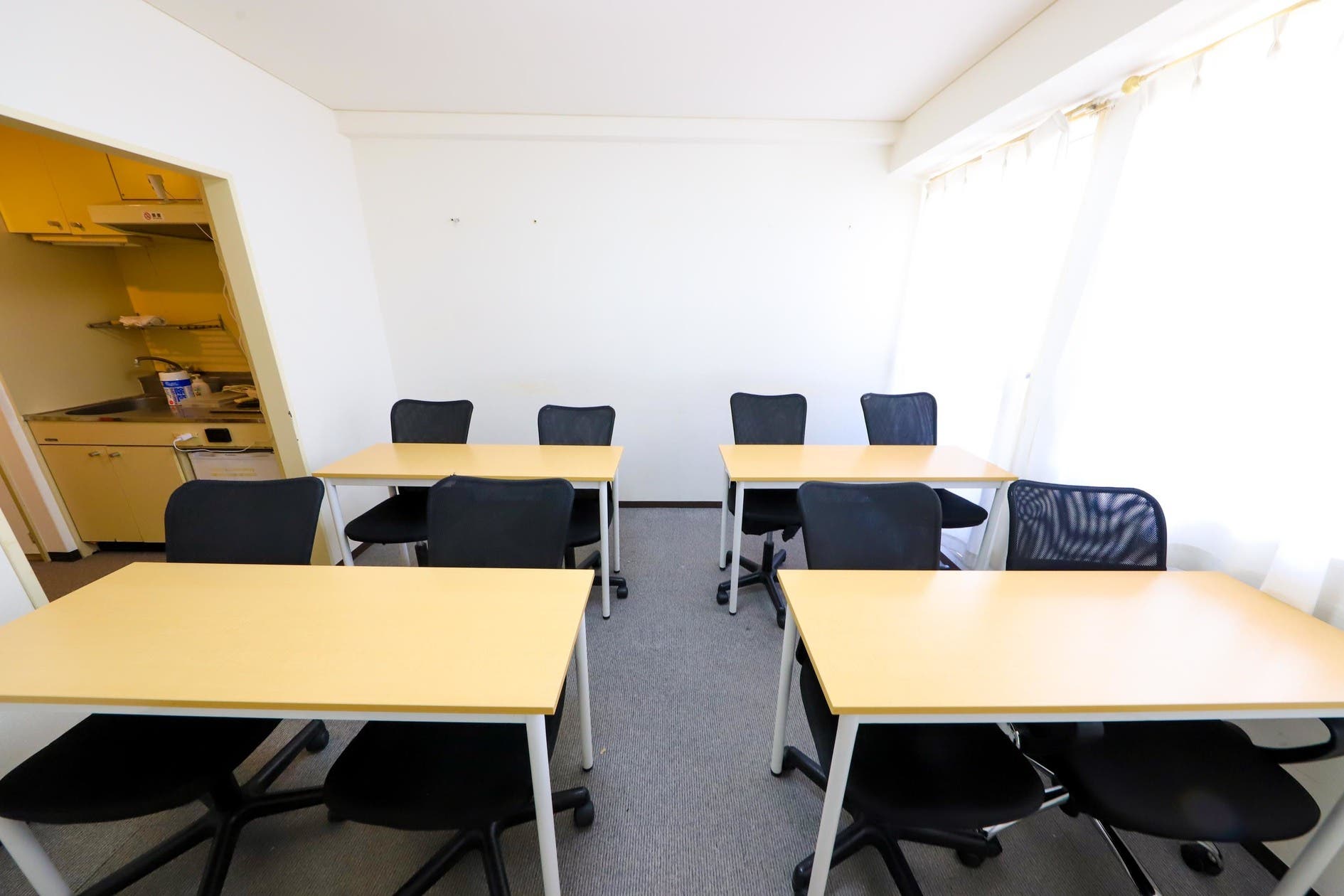 【特別価格！池袋駅5分！12名利用可！】完全個室！綺麗な室内！ホワイトボード完備！コモンズ会議室 池袋東口の写真7
