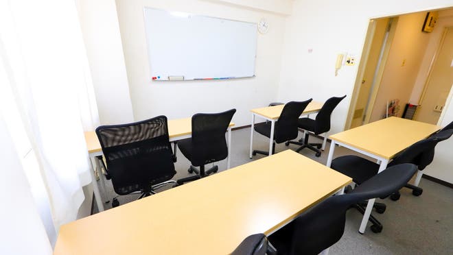 【特別価格!池袋駅5分!12名利用可!】完全個室!綺麗な室内!ホワイトボード完備!コモンズ会議室 池袋東口の写真9