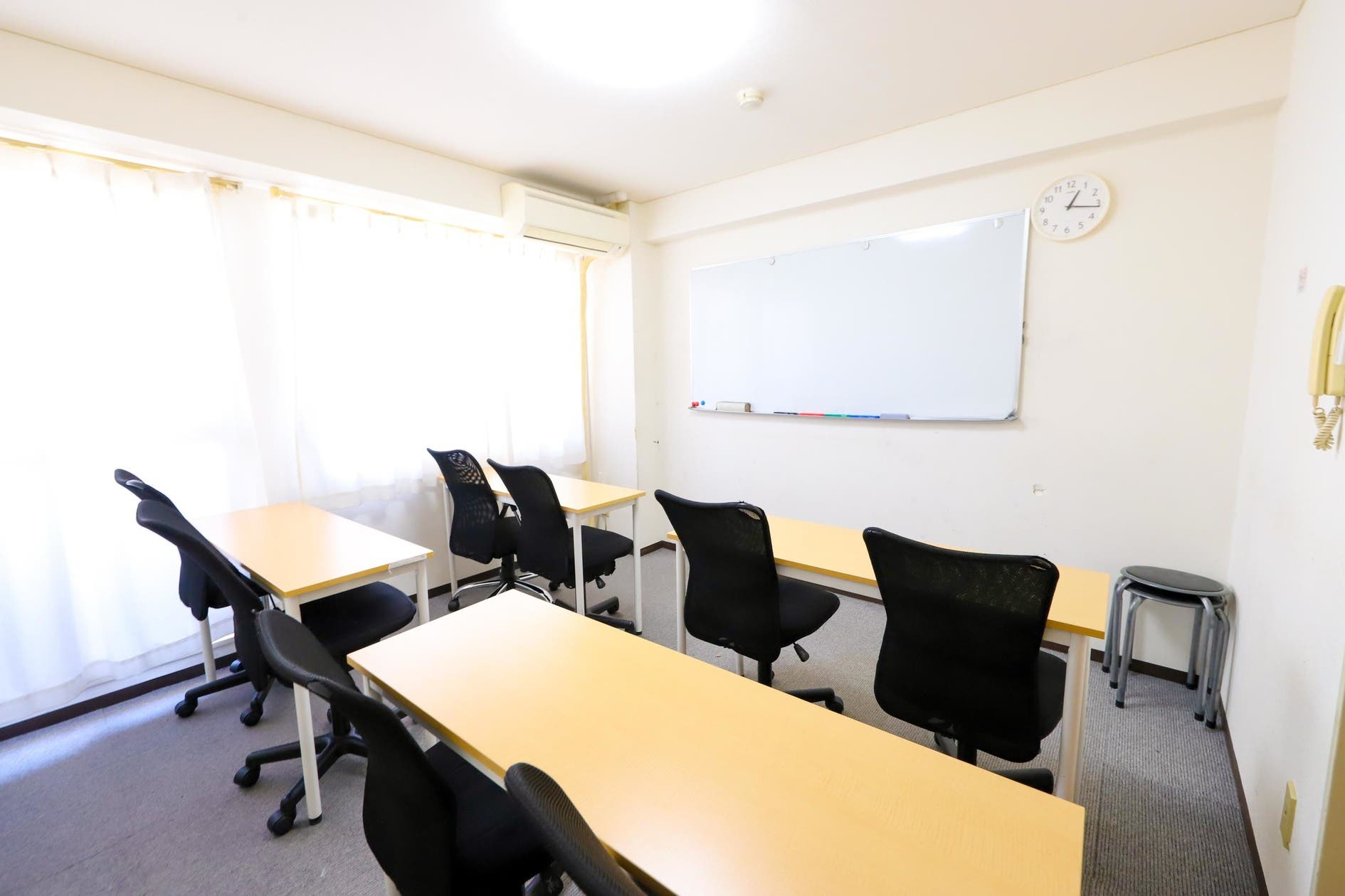 【特別価格！池袋駅5分！12名利用可！】完全個室！綺麗な室内！ホワイトボード完備！コモンズ会議室 池袋東口の写真11