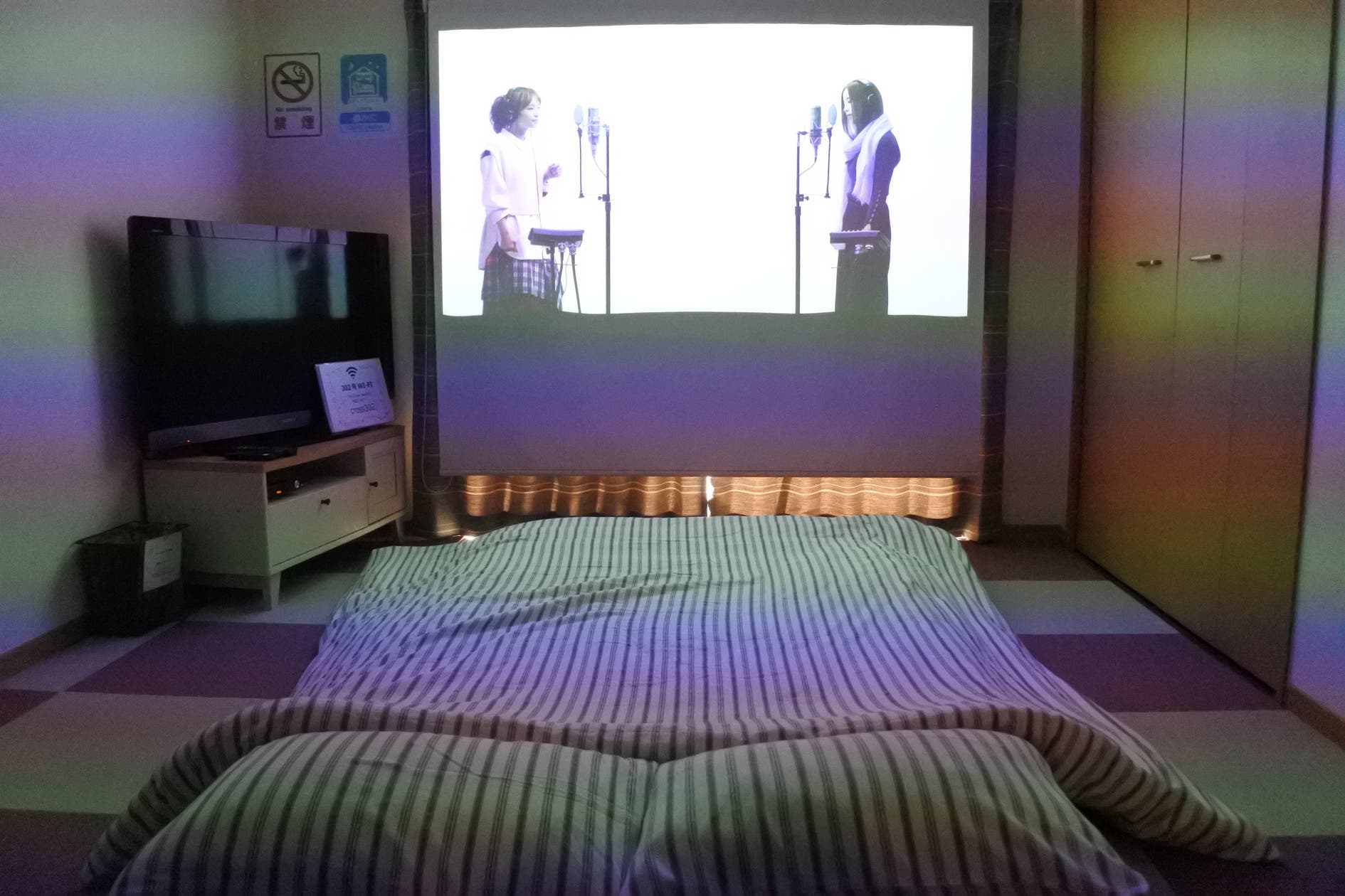 ②【大型スクリーンで映像鑑賞🎬】博多再認識！各種VOD視聴📺ヲタ活・推しメン誕生日会🎉少人数でまったり時間にも🎵の写真5