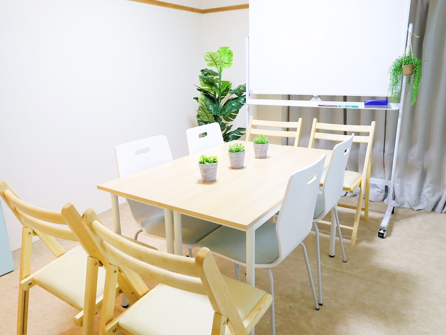 【武蔵小杉駅5分！8名利用可！】WiFi・プロジェクター・ホワイトボード全て無料！ふれあい貸し会議室 武蔵小杉Aの写真5