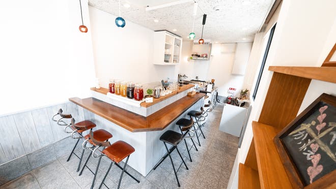 京都駅から徒歩圏内、お洒落なレンタルカフェスペース ~撮影会、イベント、交流会、女子会、ママ会利用可~の写真2