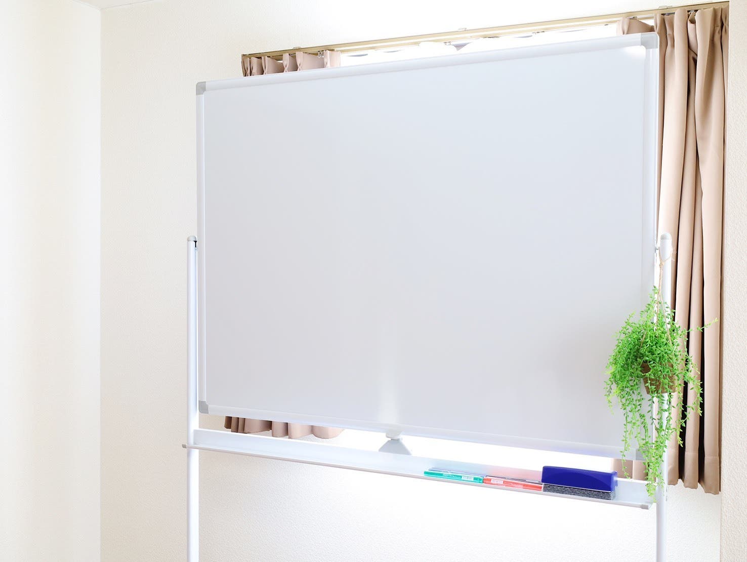 【柏駅4分！12名利用可！】3/20オープン！WiFi・プロジェクター・ホワイトボード全て無料！ふれあい貸し会議室 柏Bの写真6