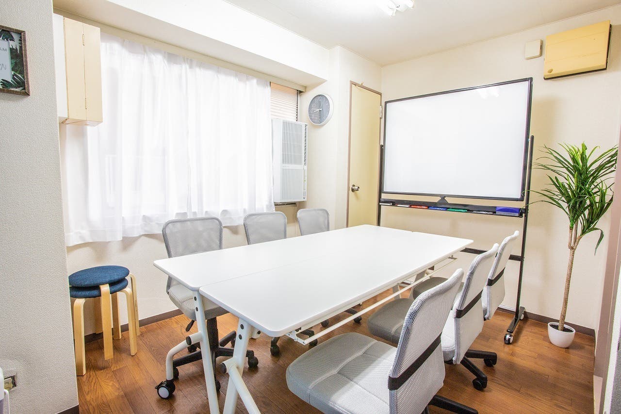 【新宿三丁目駅E2出口1分！新宿駅6分！8名】完全個室！綺麗な室内！WiFi・ホワイトボード全て無料！コモンズ会議室 新宿三丁目の写真6
