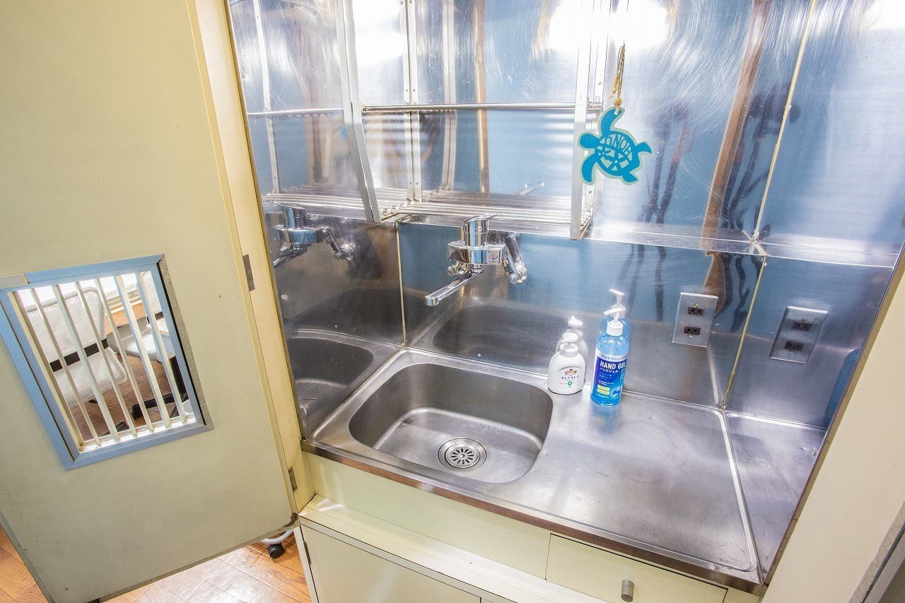 【新宿三丁目駅E2出口1分！新宿駅6分！8名】完全個室！綺麗な室内！WiFi・ホワイトボード全て無料！コモンズ会議室 新宿三丁目の写真7