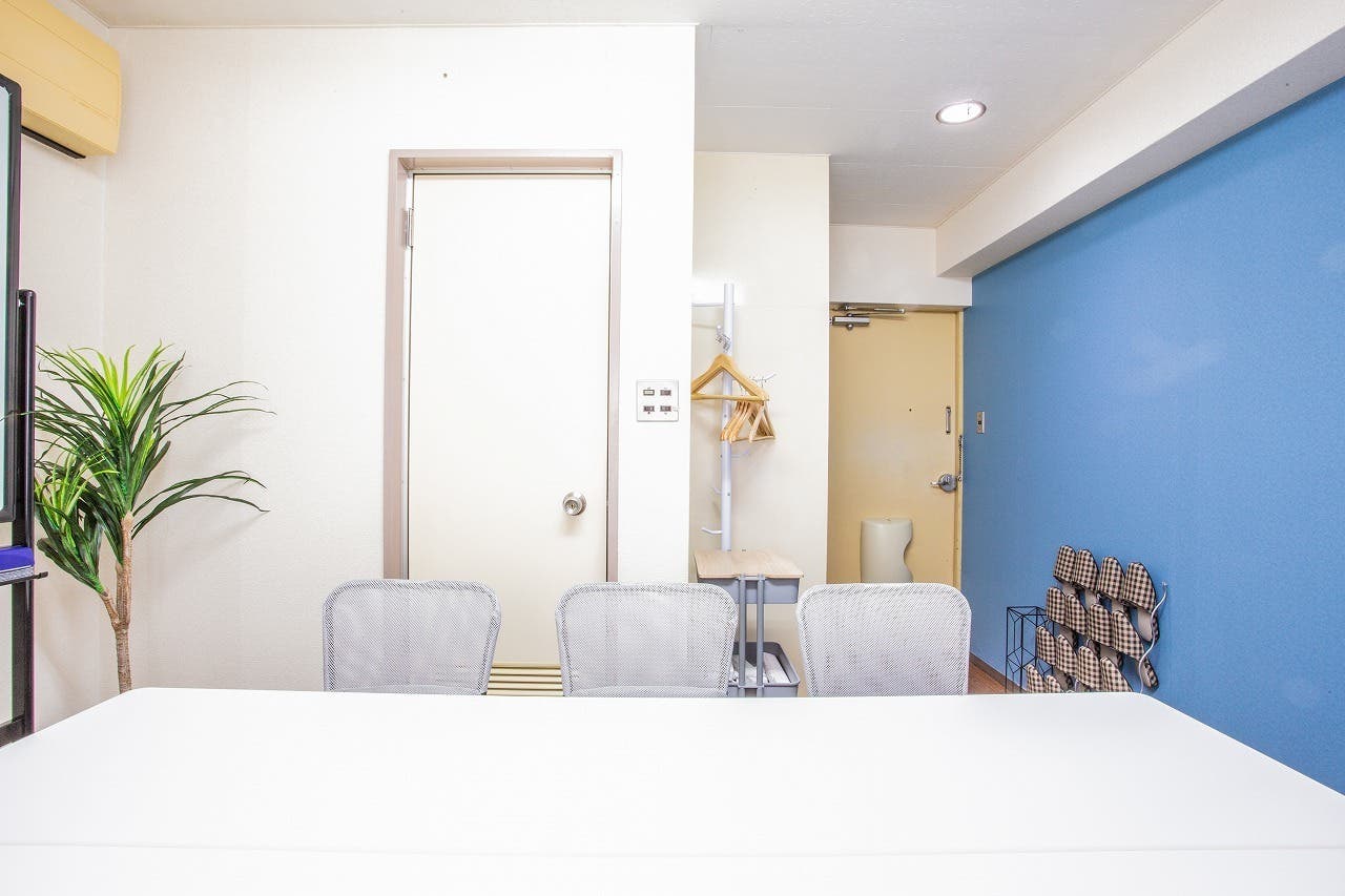 【新宿三丁目駅E2出口1分！新宿駅6分！8名】完全個室！綺麗な室内！WiFi・ホワイトボード全て無料！コモンズ会議室 新宿三丁目の写真16
