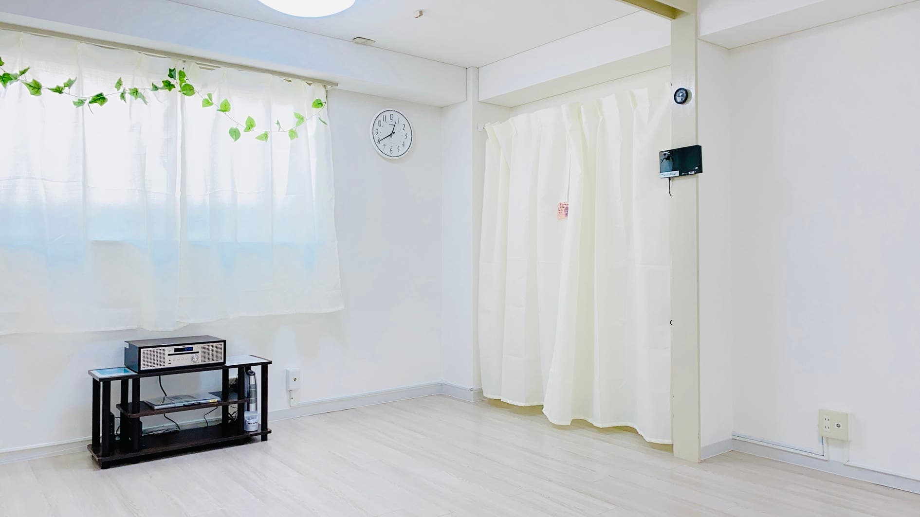 《サロン・ド・ビー》記念価格✨整体ベッド/スツール/ワゴン/Wi-Fi・音楽プレイヤー貸出無料！の写真16