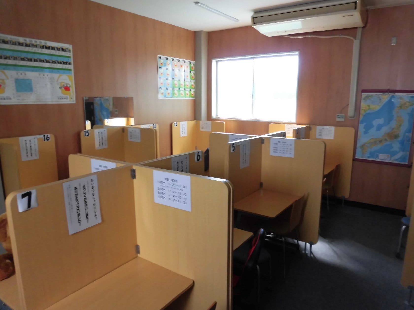 中高生～成人・抜群の学習環境「自習室＆コワーキングスペース」の写真2