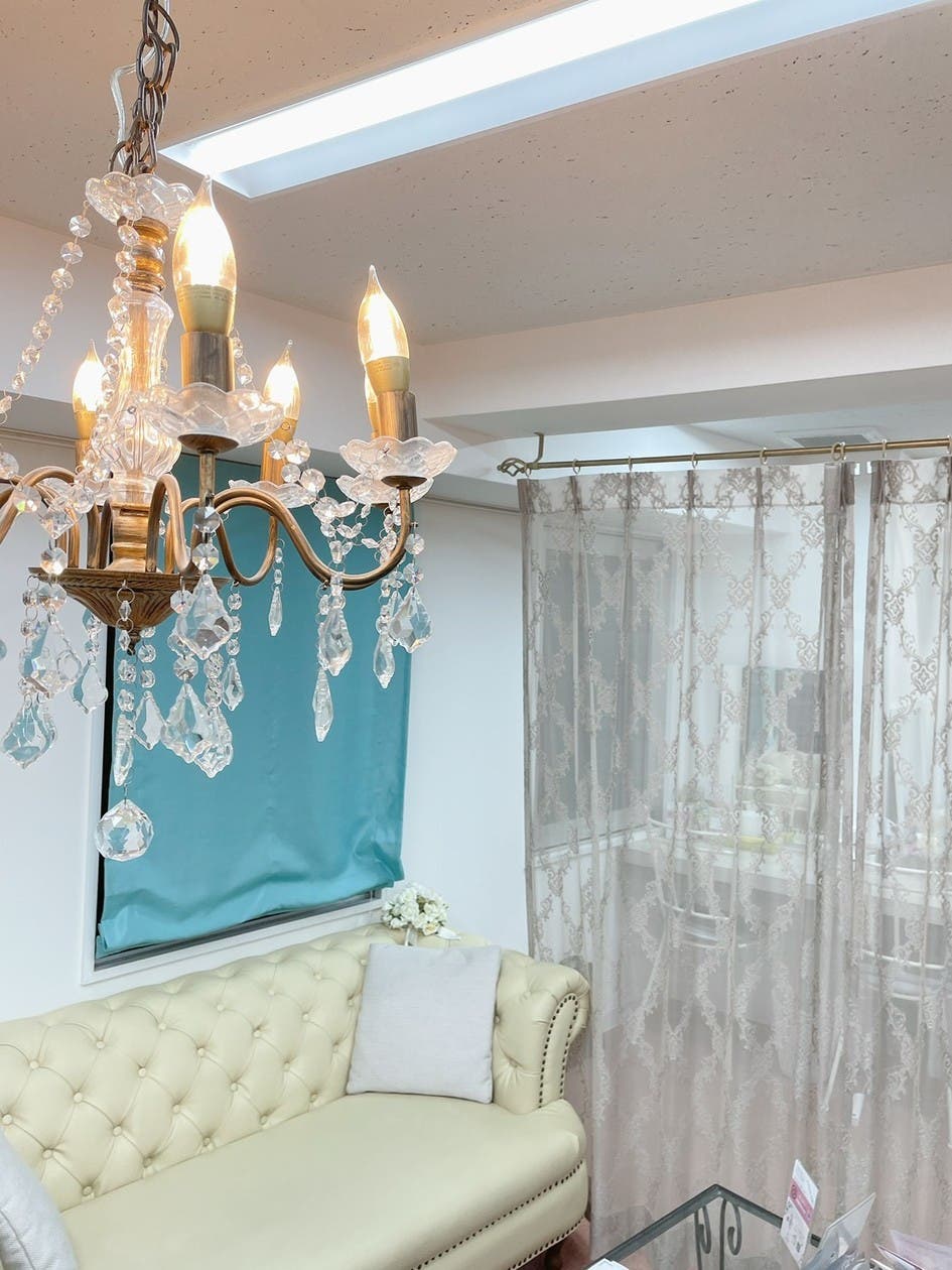 自然光の入るヘアセットブース！ヘアメイク・メイクレッスン・ネイル・パーソナルカラー診断・パウダールーム利用に！の写真5