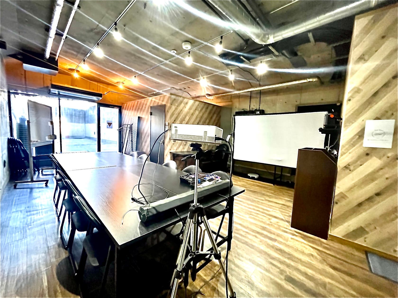 🌄✨広いバルコニー付✨🌄　会議・女子会・イベントスペース！下通り銀座通り交差点から徒歩1分！！の写真11