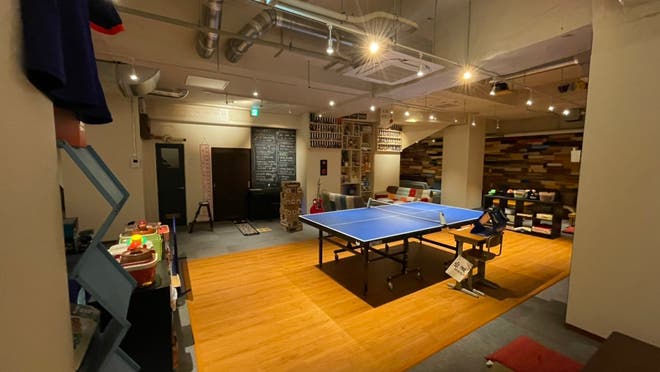 卓球バー パレット本町店 卓球台も使えるレンタルスペース 会議などにも広々スペース 照明調節 プロジェクタの写真2